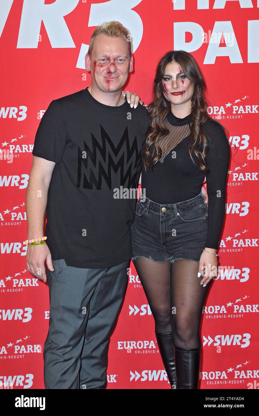 SWR 3 - Halloween-Party. Jens Knossi Knossalla und Lia Mitrou anläßlich der SWR 3 - Halloween ...