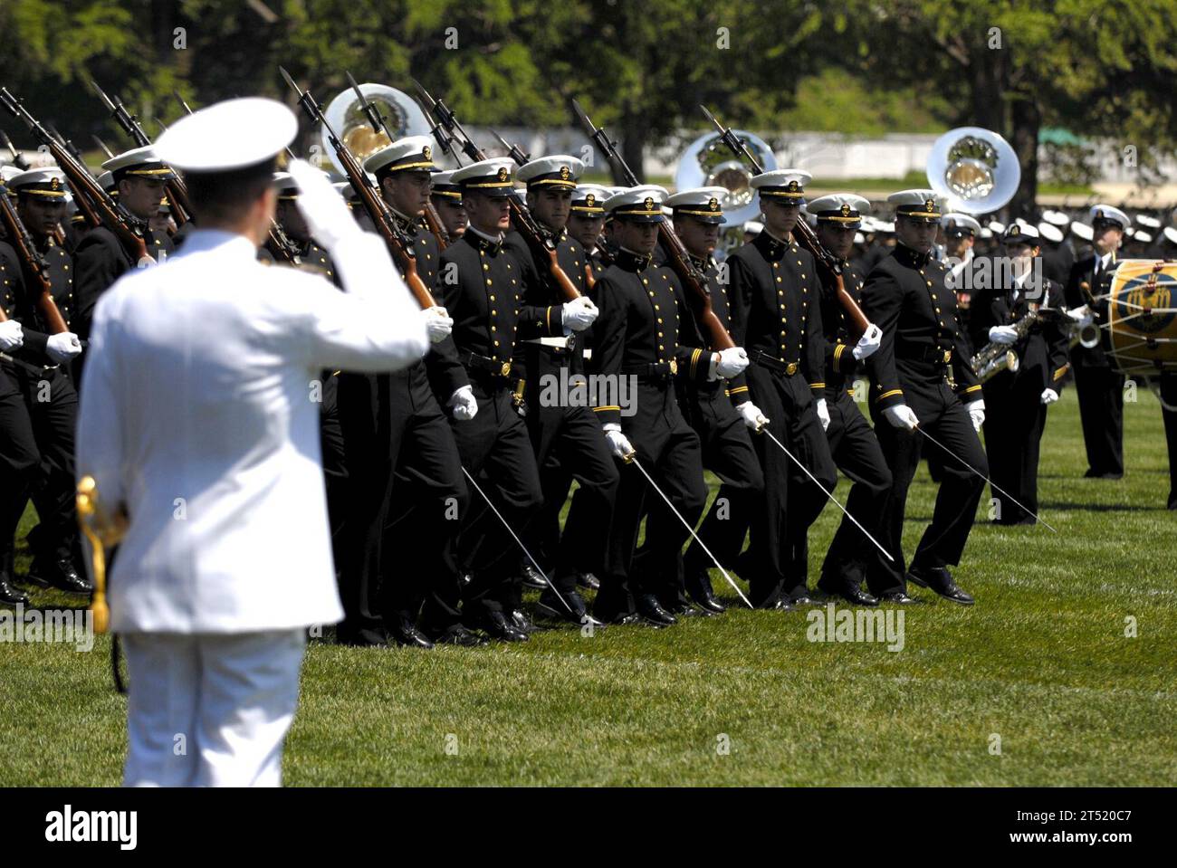 0705210696M-105 ANNAPOLIS, Md. (21. Mai 2007) - Chief of Naval ...