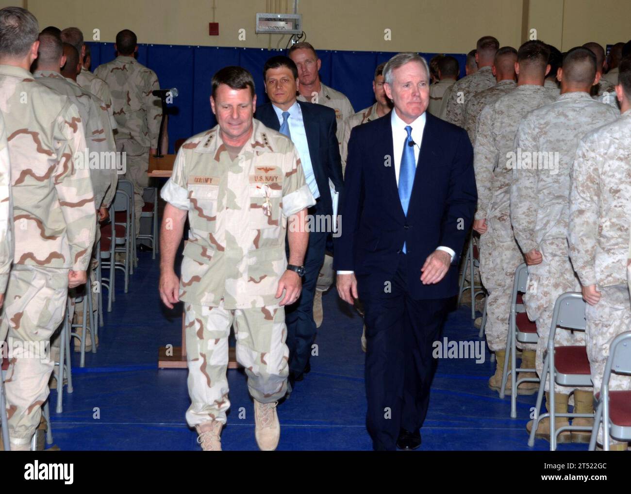 0908046430T-108 MANAMA, Bahrain (4. August 2009) Marineminister (SECNAV ...