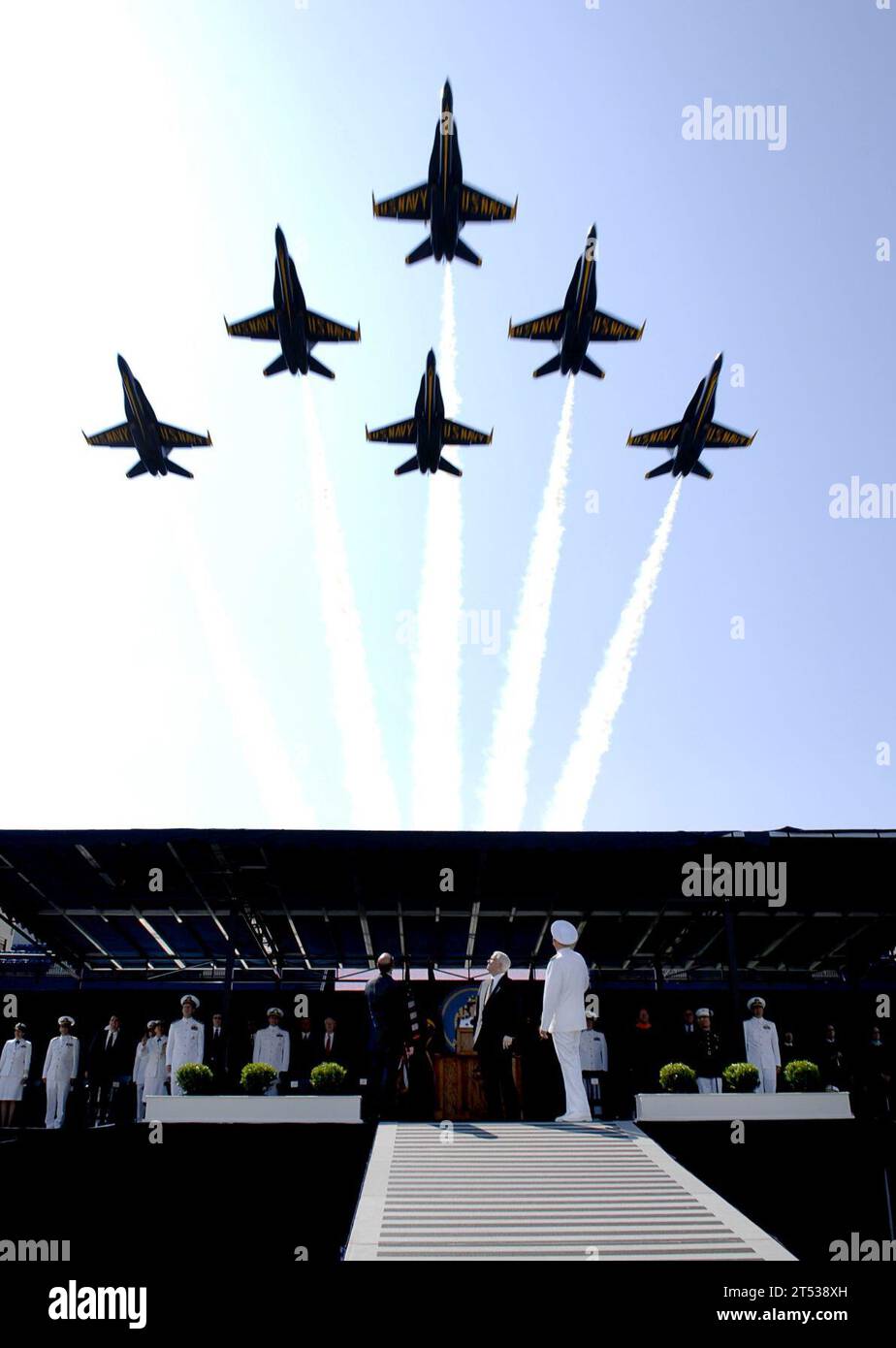 0705253642E-125 ANNAPOLIS, Md. (25. Mai 2007) Р Bildmitte ...