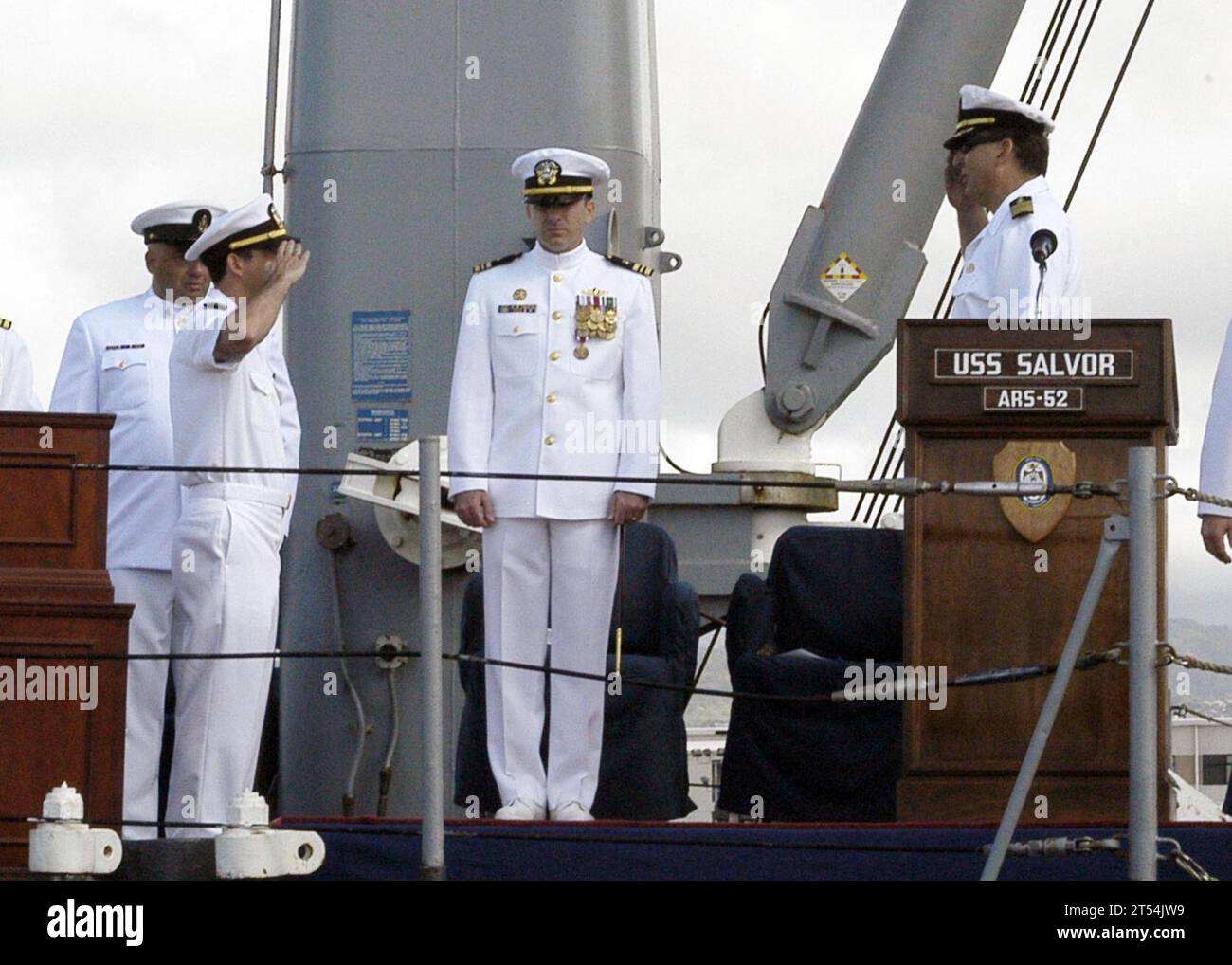 Uss salvor ars 52 -Fotos und -Bildmaterial in hoher Auflösung – Alamy