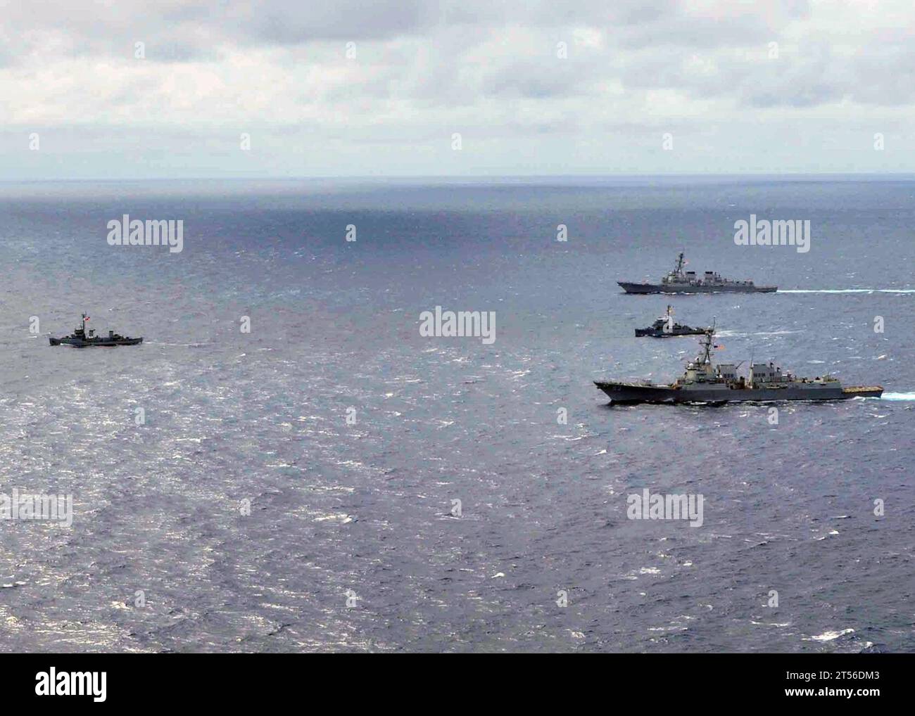 Die Philippine Navy BRP Rizal PS 74 und die BRP Pangasinan PS 31 segeln ...