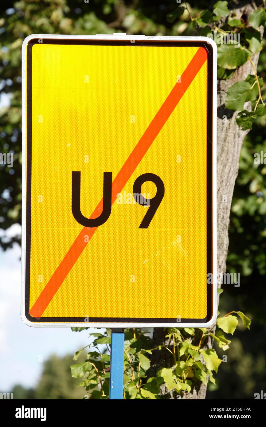 Pfeil durchgestrichen -Fotos und -Bildmaterial in hoher Auflösung – Alamy