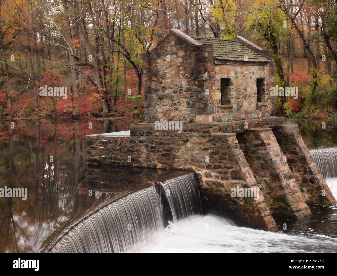 Historischer speedwell staudamm und hochwasserentlastung in morristown ...