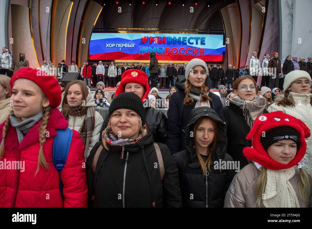 Moskau, Russland. November 2023. Junge Menschen, Mitglieder der ...