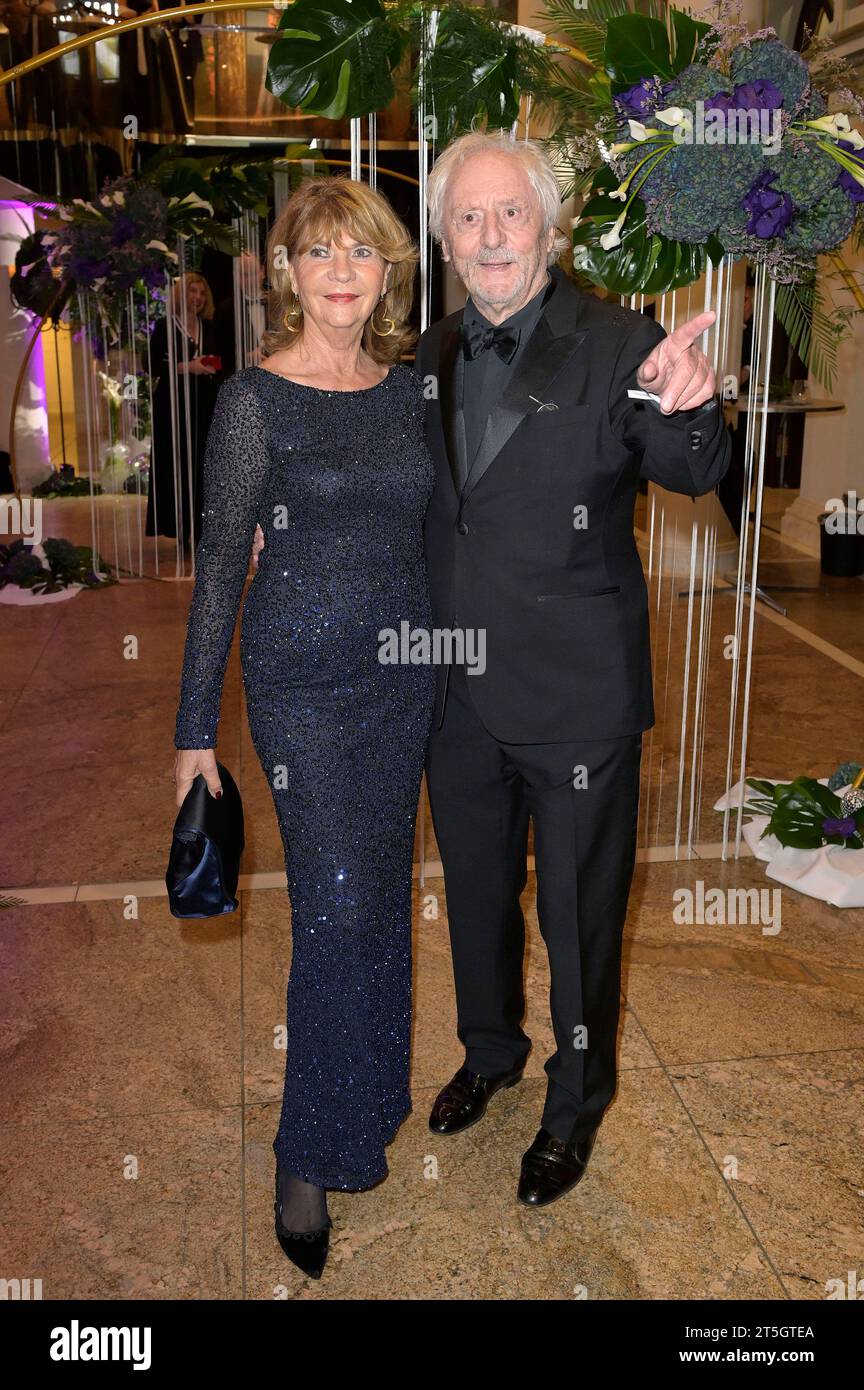 Günther Maria Halmer mit Ehefrau Claudia Halmer beim 41. Deutsche ...
