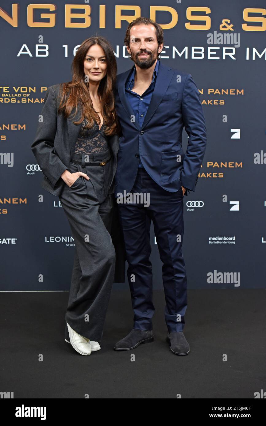 Quirin Berg mit Ehefrau Kara Hecker - Europapremiere VON DIE TRIBUTE ...