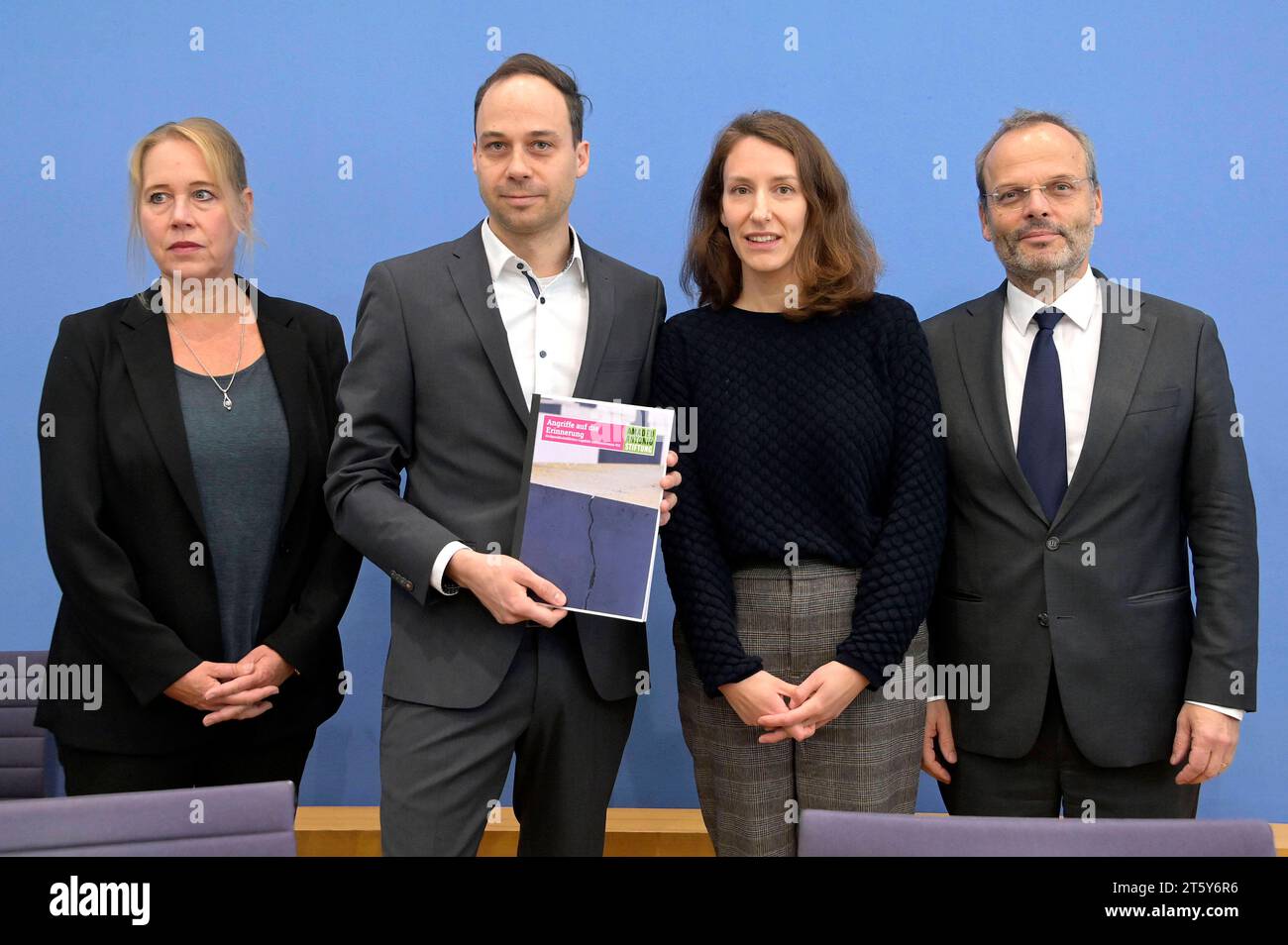 Beate Küpper, Nikolas Lelle, Deborah Hartmann und Felix Klein bei der ...