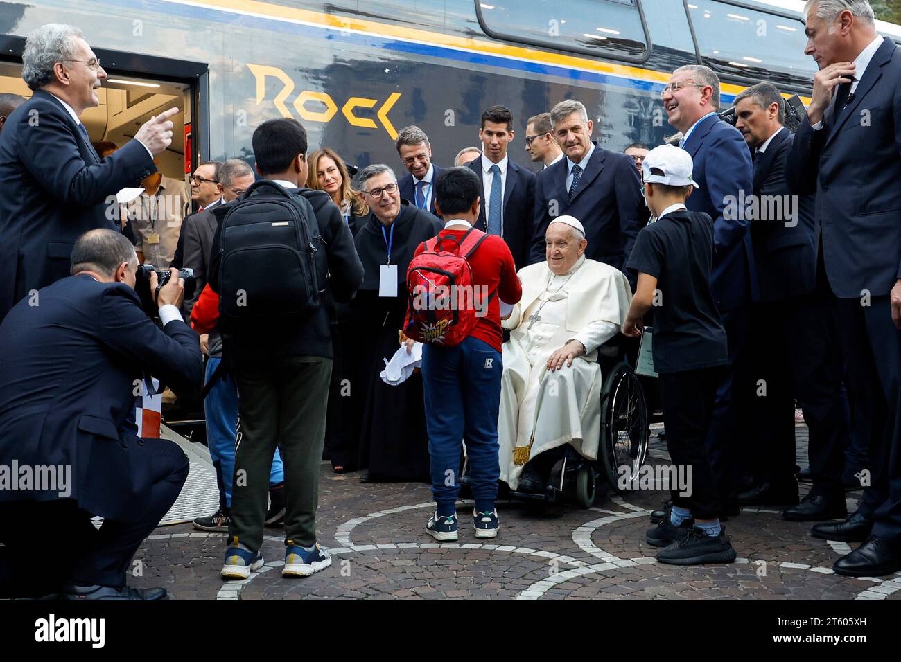 Kinder papst -Fotos und -Bildmaterial in hoher Auflösung – Alamy