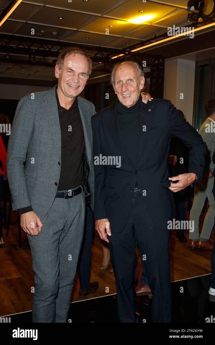 Das Goldene Lenkrad 2023 Oliver Blume und Hans-Joachim Strietzel Stuck ...