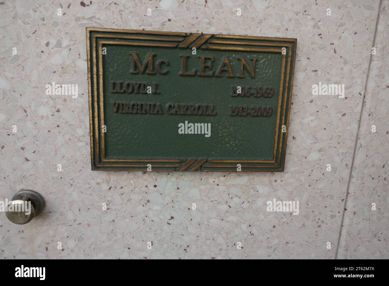 6. November 2023 Schauspielerin Virginia Carroll Grave in Courts of ...