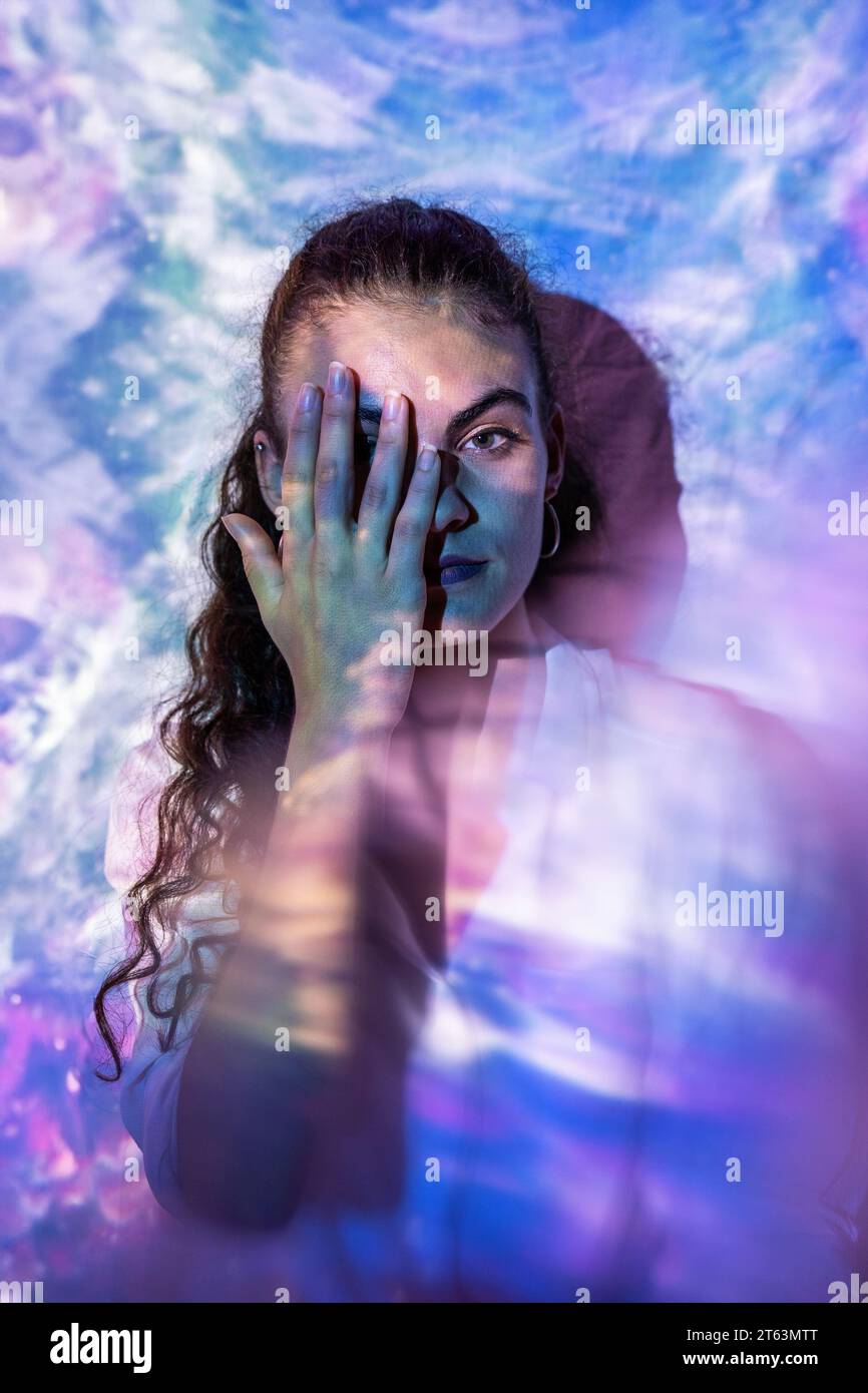 Kosmische selbstbeobachtung -Fotos und -Bildmaterial in hoher Auflösung – Alamy