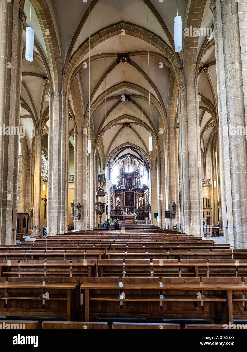 Innere der Kirche St. Severus in Erfurt, Deutschland. Die Bauarbeiten ...