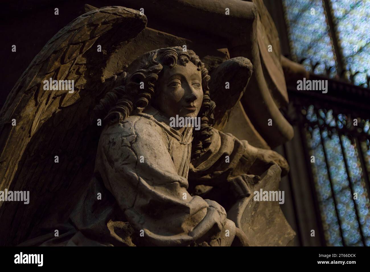 Geflügelter stein engel -Fotos und -Bildmaterial in hoher Auflösung – Alamy