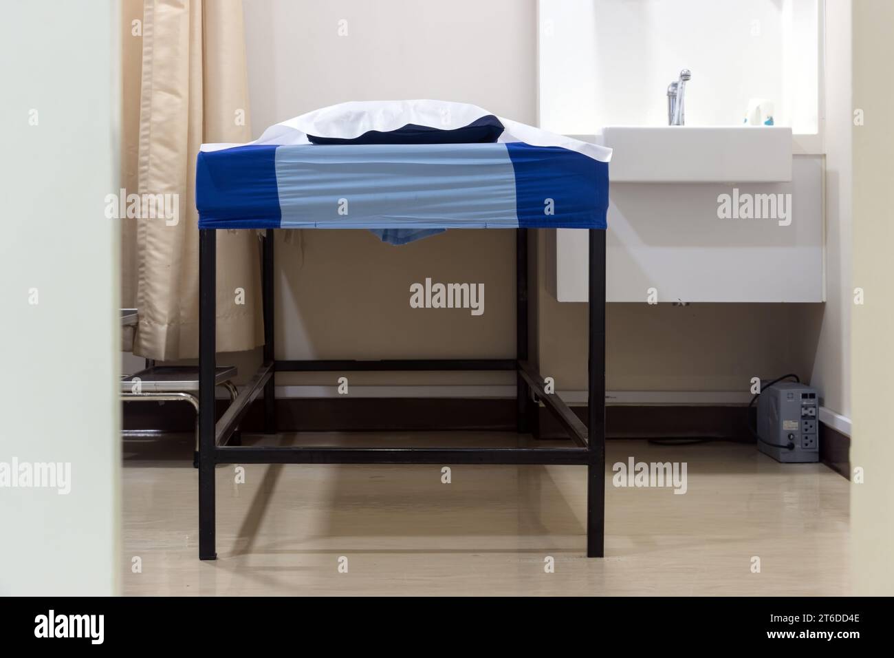 Klinisches bett -Fotos und -Bildmaterial in hoher Auflösung – Alamy