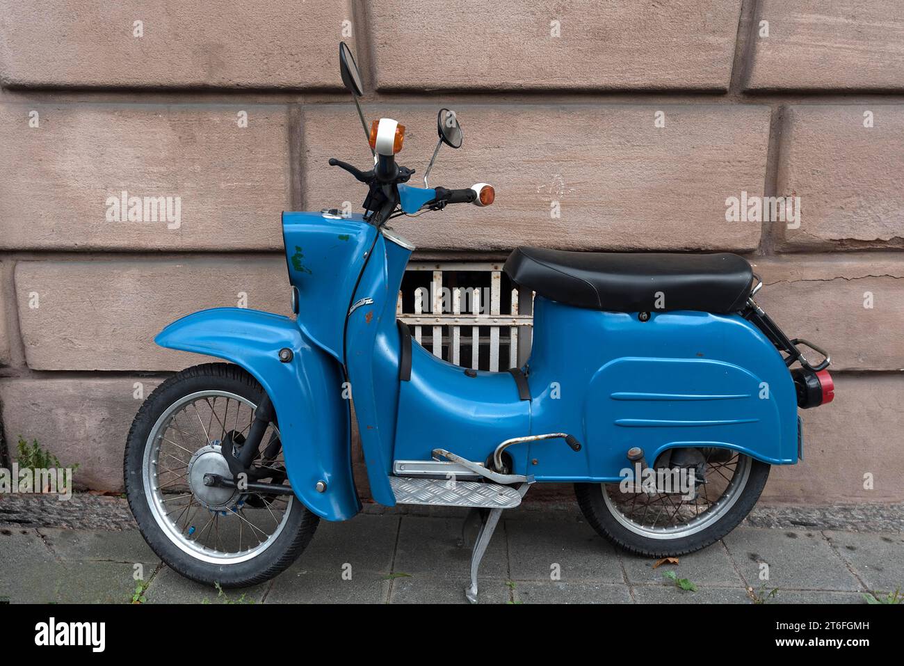 Simson moped -Fotos und -Bildmaterial in hoher Auflösung – Alamy