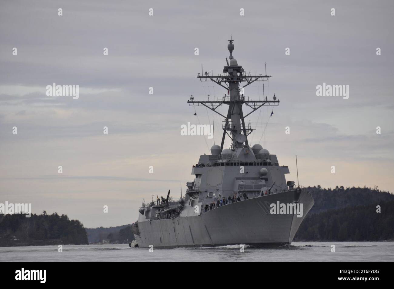 Uss thomas hudner ddg 116 -Fotos und -Bildmaterial in hoher Auflösung ...