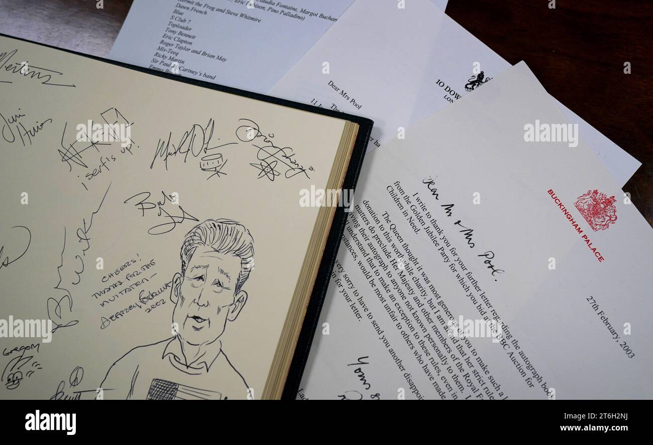 Ein Blick auf die Unterschrift und Zeichnung von Brian Wilson in einem ...