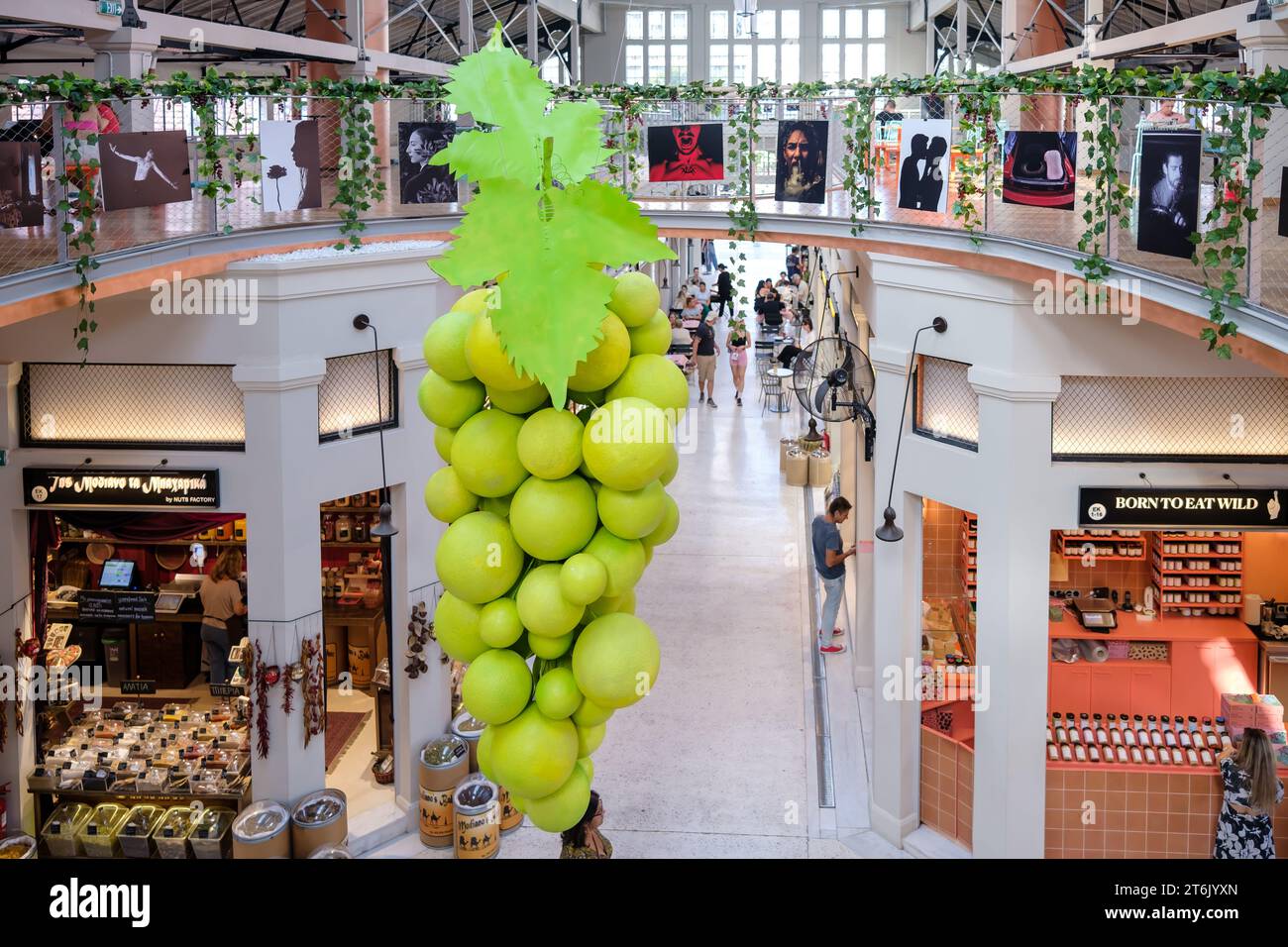 Agora modiano innenraum -Fotos und -Bildmaterial in hoher Auflösung – Alamy
