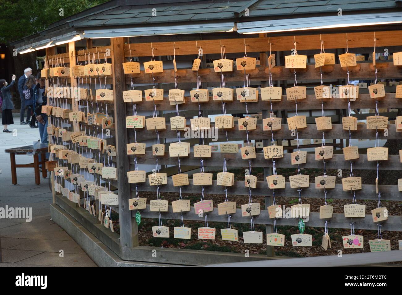 Rund um den Maya Devi Tempel gibt es verschiedene Klöster und Stupas ...