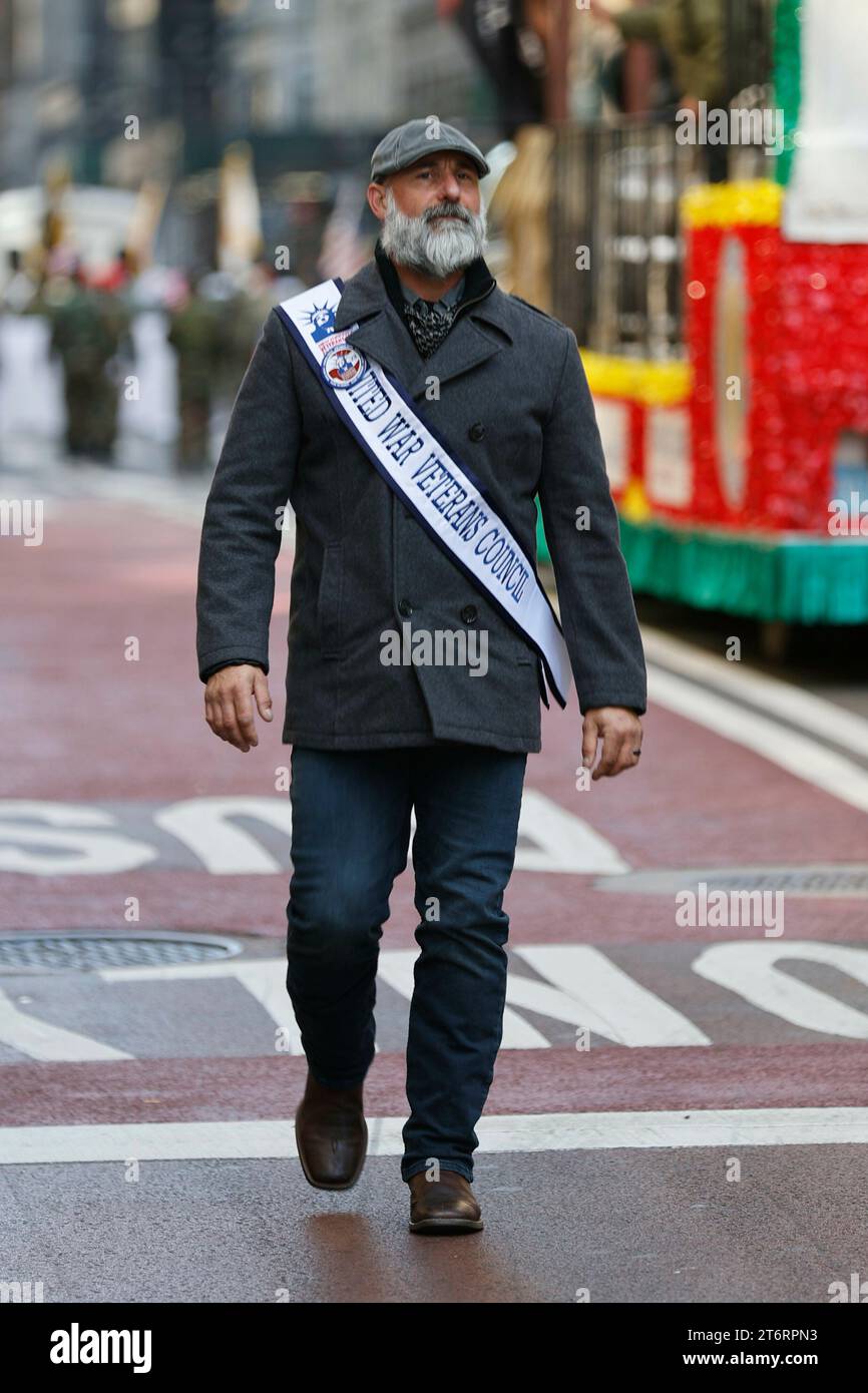 Vorsitzender der veteranenparade -Fotos und -Bildmaterial in hoher ...