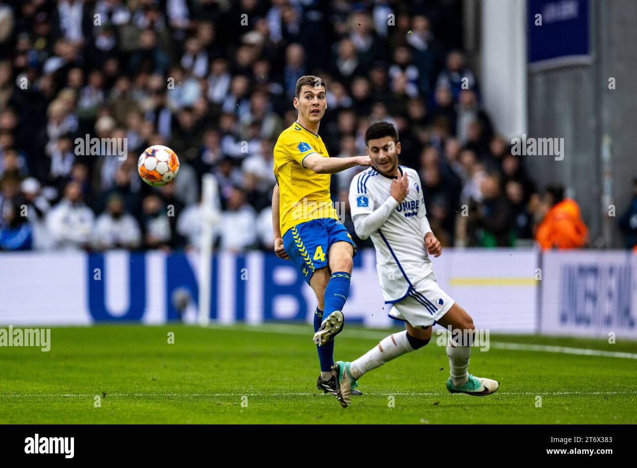 Kopenhagen, Dänemark. November 2023. Jacob Rasmussen (4) von Broendby ...