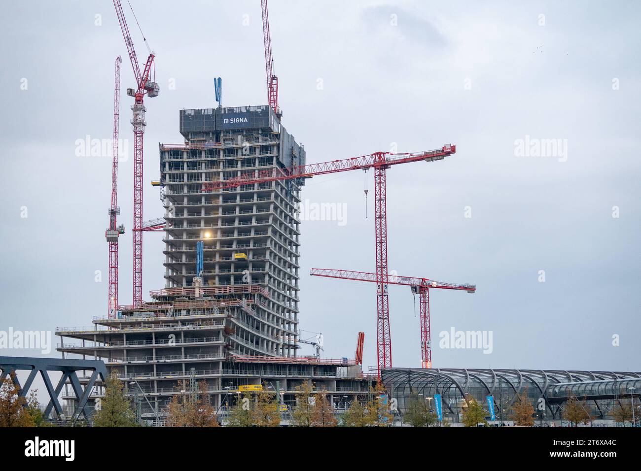 Elbtower in Hamburg Blick auf die Baustelle nach Baustopp im Oktober ...