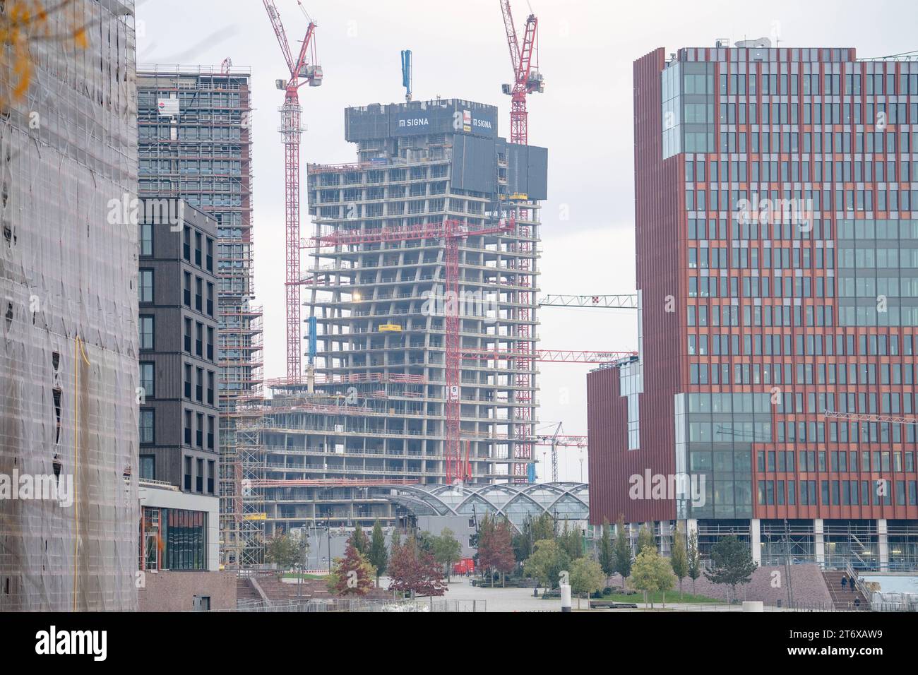 Elbtower in Hamburg Blick auf die Baustelle nach Baustopp im Oktober ...