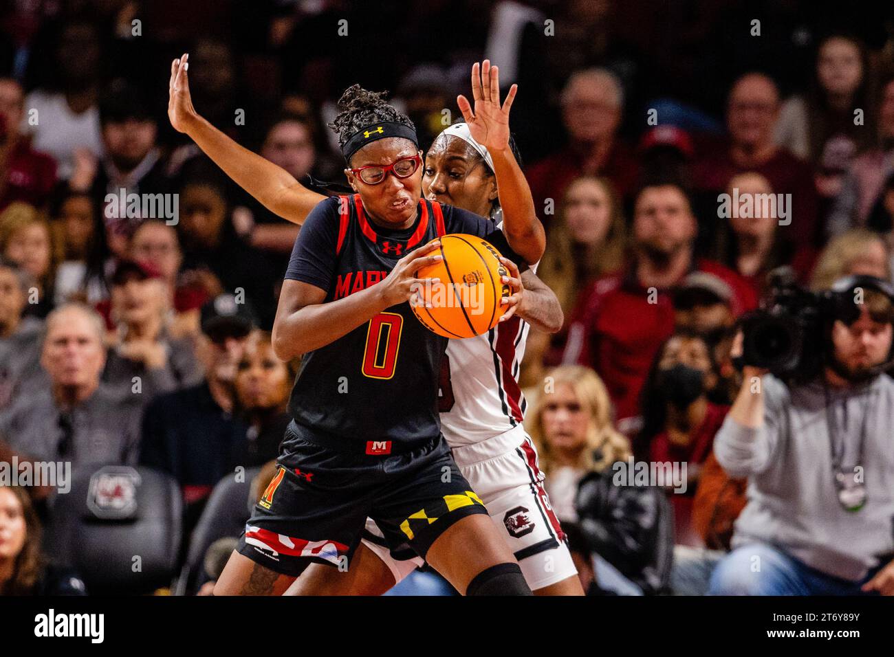 12. November 2023: Shyanne Sellers (0) wird von der South Carolina ...