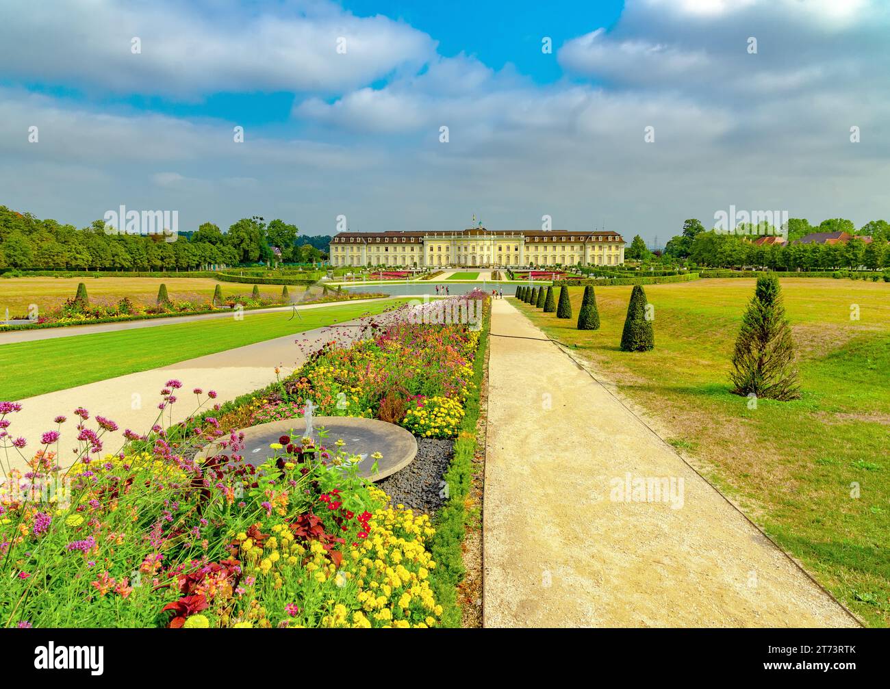 Elegantes Bluhendes Barock Parken Bildernull
