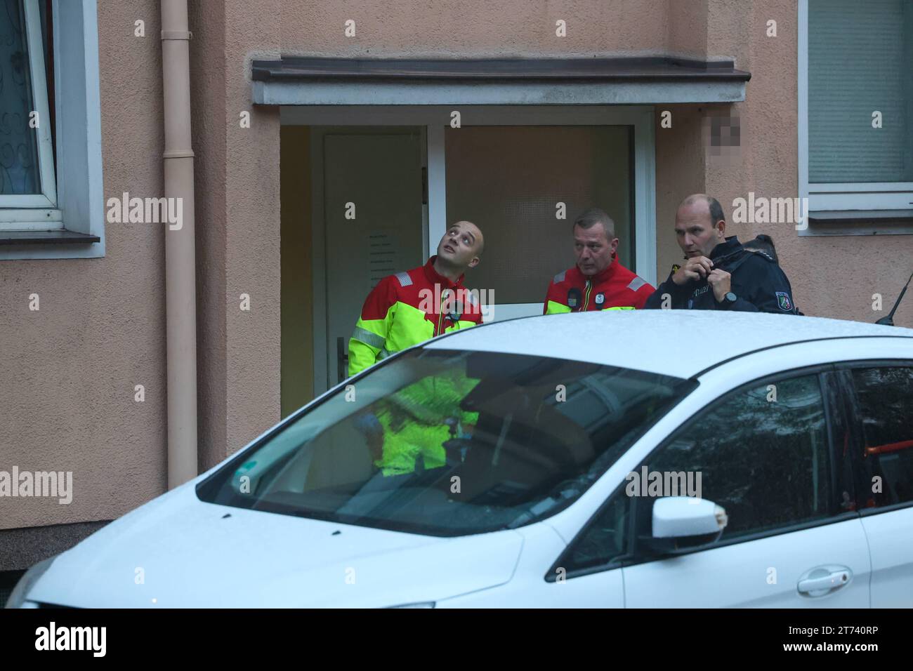 Geiselnahme in Solingen war eine Geiselnahme der Hintergrund für einen Großeinsatz der Polizei ...