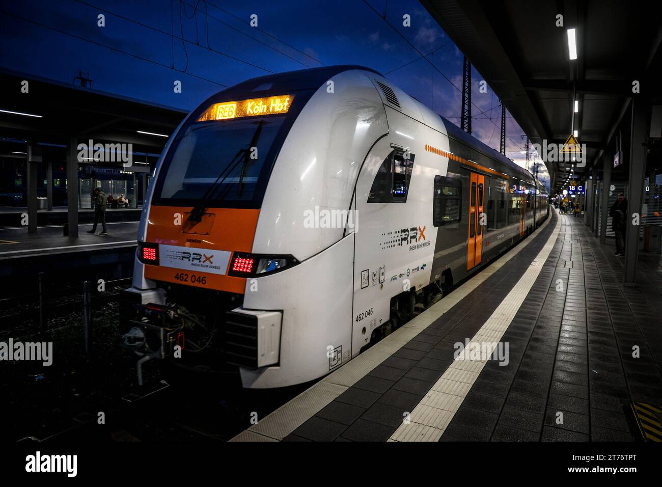 Dortmund Hauptbahnhof - Rhein-Ruhr-Express, RRX, Rhein-Weser-Express ...