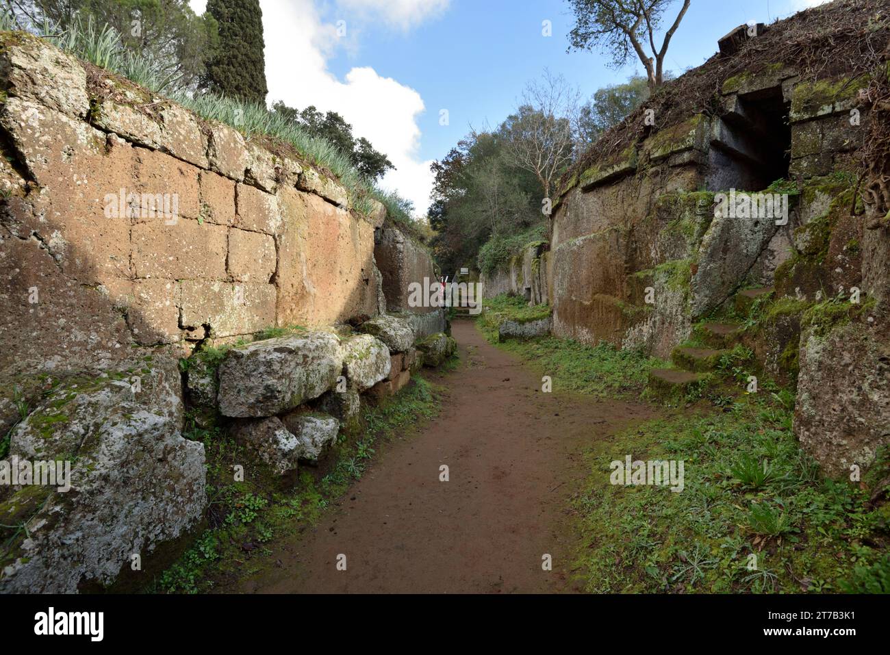 Etruskische nekropolen -Fotos und -Bildmaterial in hoher Auflösung – Alamy