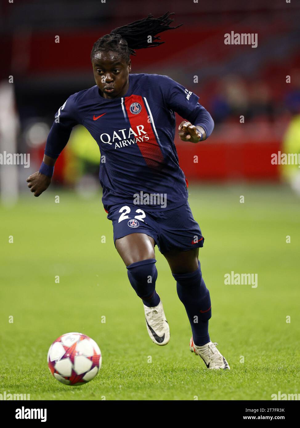 Tabitha chawinga paris saint germain -Fotos und -Bildmaterial in hoher ...