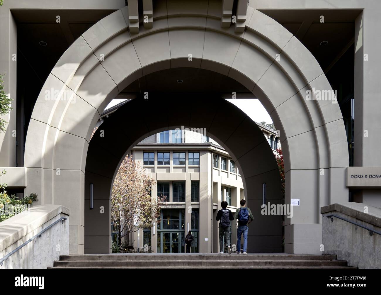 Haas schule der wirtschaft -Fotos und -Bildmaterial in hoher Auflösung ...