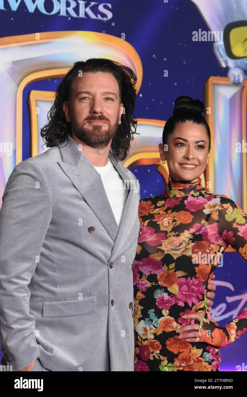 November 2023 die Sängerin JC Chasez und Jennifer HuYoung nehmen am 15 ...