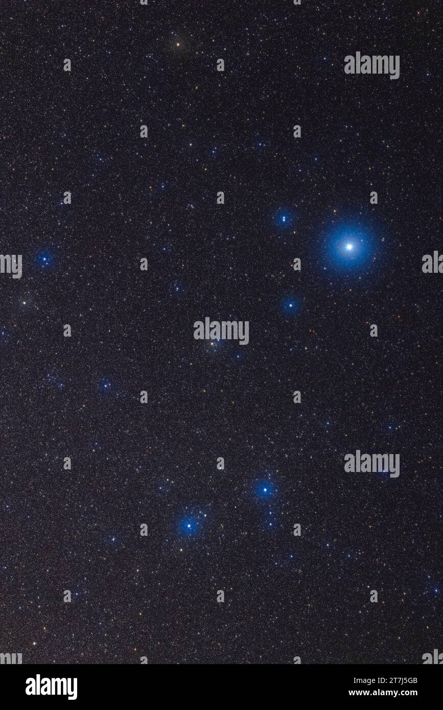 Ein Porträt des Sternbildes Lyra der Harfe vom Mai 2023 mit einem 135 ...