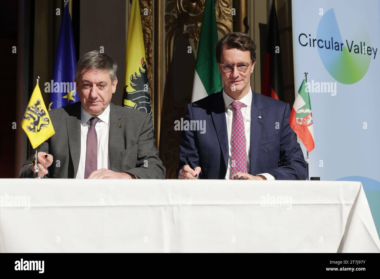 Wuppertal, Deutschland. November 2023. Der Nordrhein-westfälische Ministerpräsident Hendrik Wüst ...