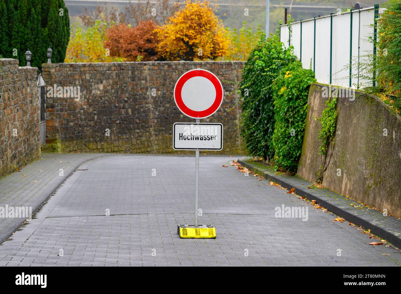 Vor Ihnen Befindet Sich Ein Fugangeruberweg