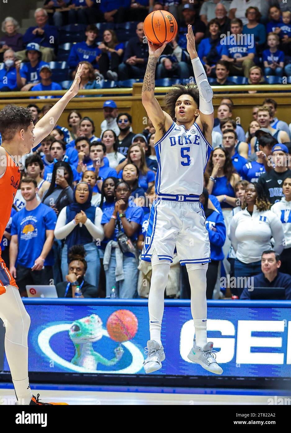17. November 2023: Duke University 2. Klasse Tyrese Proctor (5) macht ...