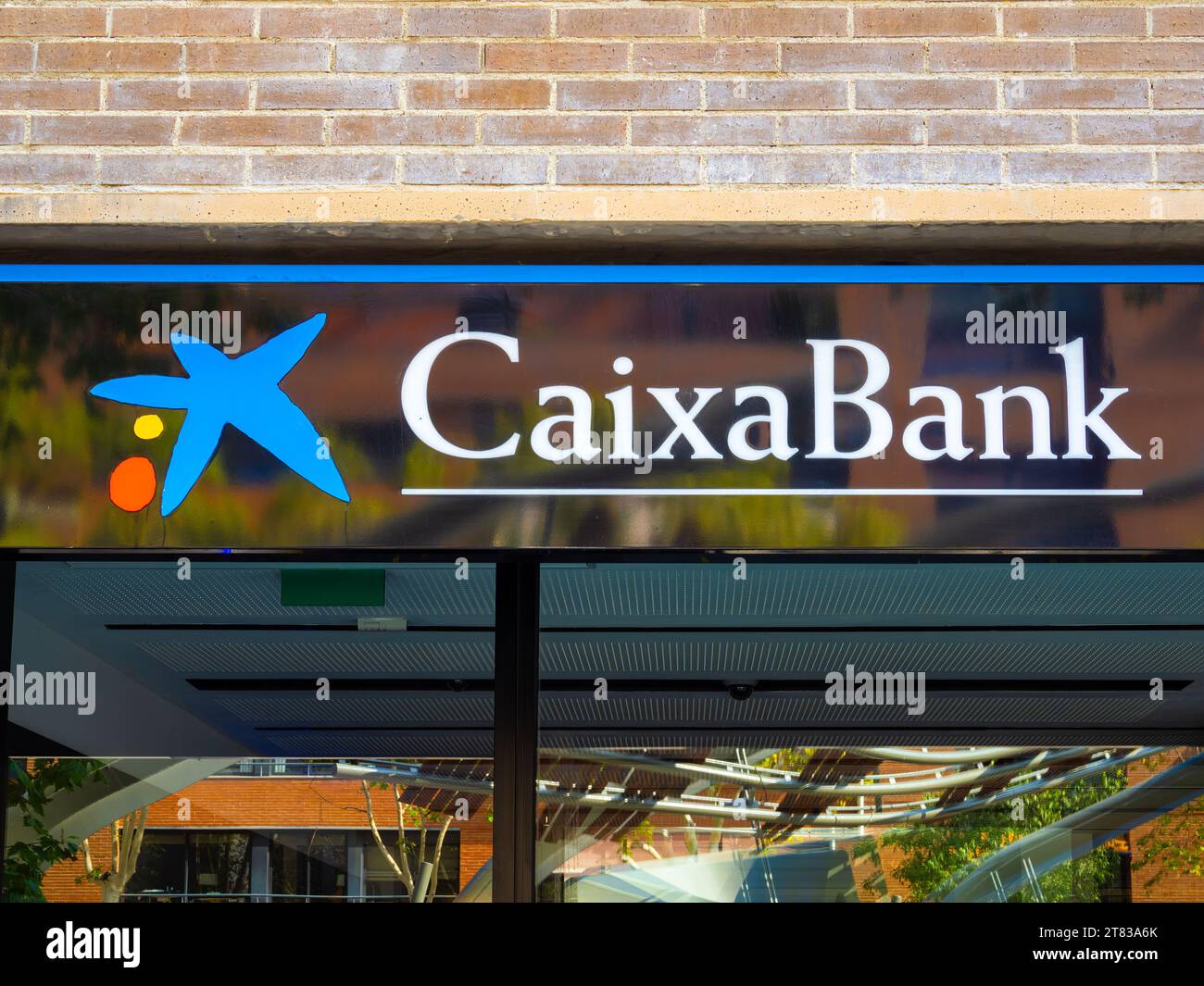 Caixabank logo -Fotos und -Bildmaterial in hoher Auflösung – Alamy