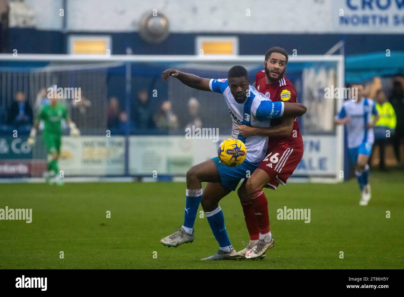 Crawley town jay williams -Fotos und -Bildmaterial in hoher Auflösung ...