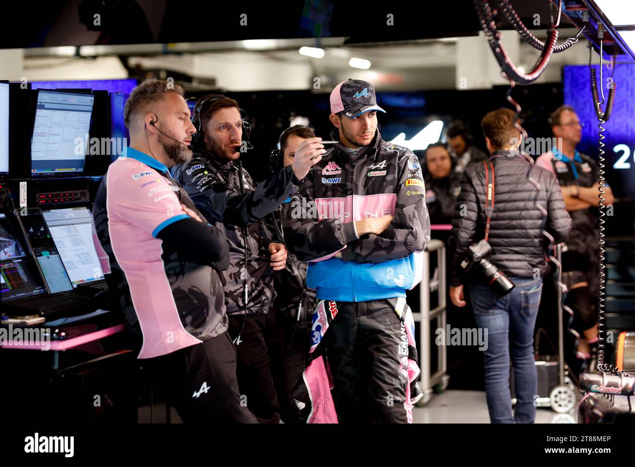 OCON Esteban (fra), Alpine F1 Team A523, Porträt während des Formel 1 Heineken Silver Las Vegas ...