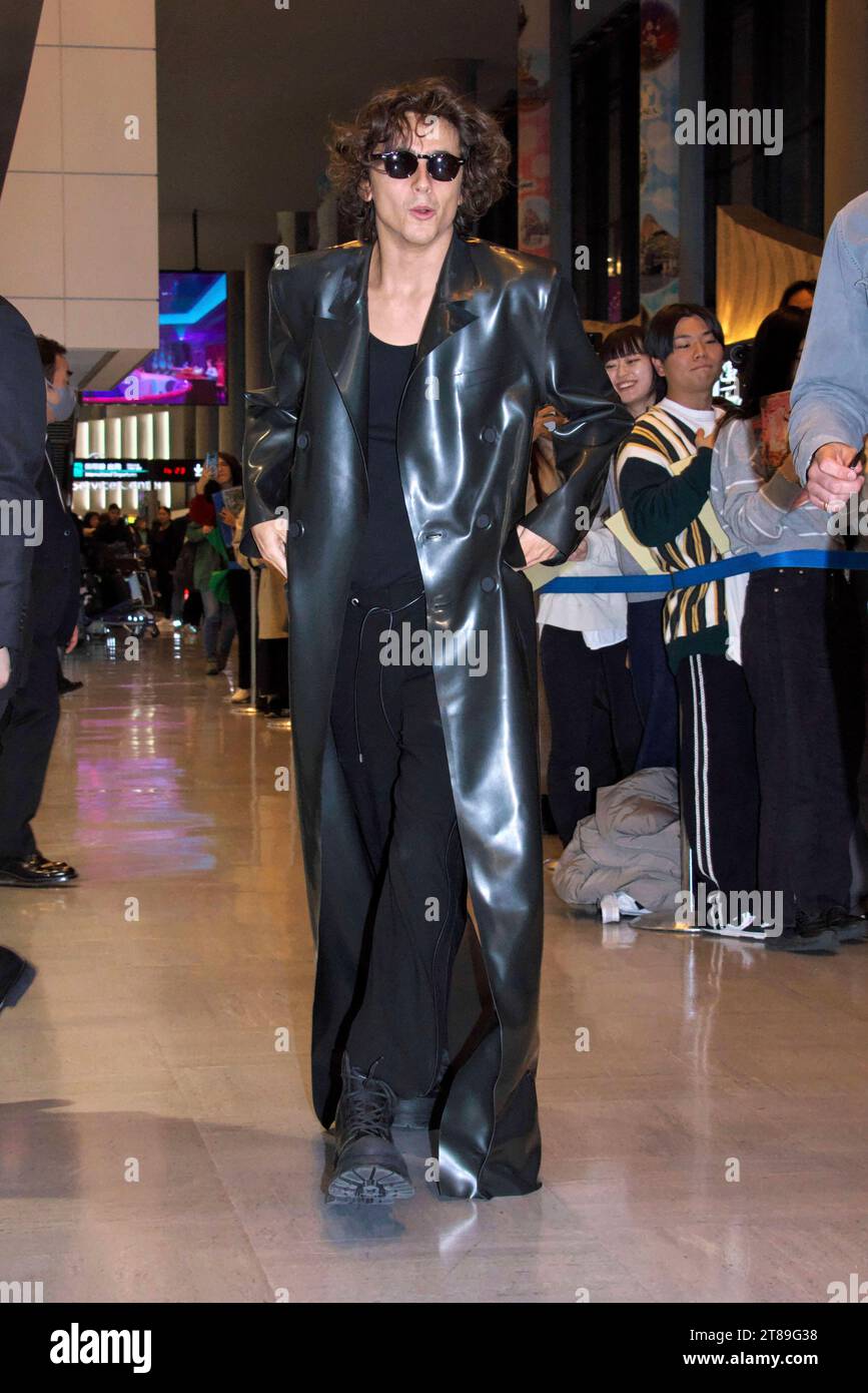 Timothee Chalamet bei der Ankunft am Flughafen Tokio-Narita. Narita, 18.11.2023 *** Timothee ...