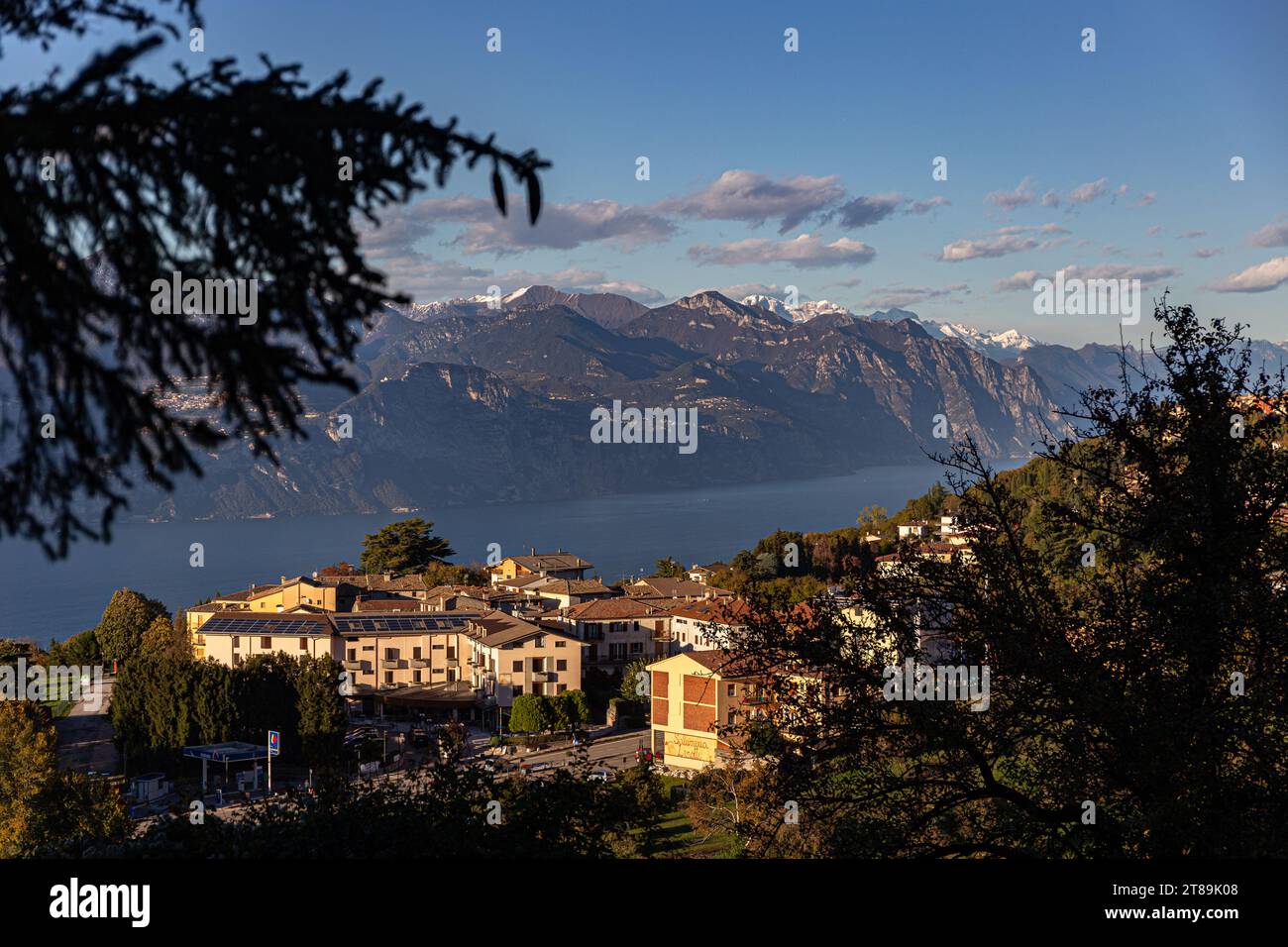 Charme von san zeno di montagna -Fotos und -Bildmaterial in hoher Auflösung – Alamy