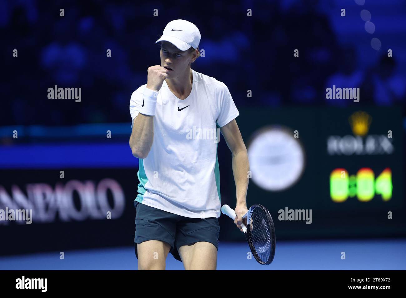 Turin, Italien. November 2023. Jannik Sinner of Italy feiert das ...