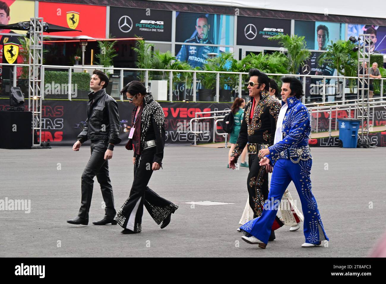 Elvis Presley spielt beim Formel 1 Heineken Silver Las Vegas Grand Prix ...