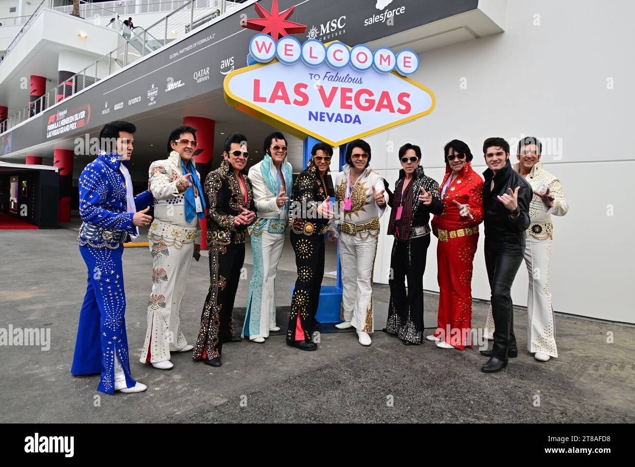Elvis Presley spielt beim Formel 1 Heineken Silver Las Vegas Grand Prix ...