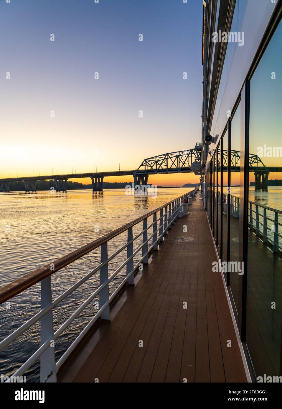Mark twain memorial bridge -Fotos und -Bildmaterial in hoher Auflösung ...