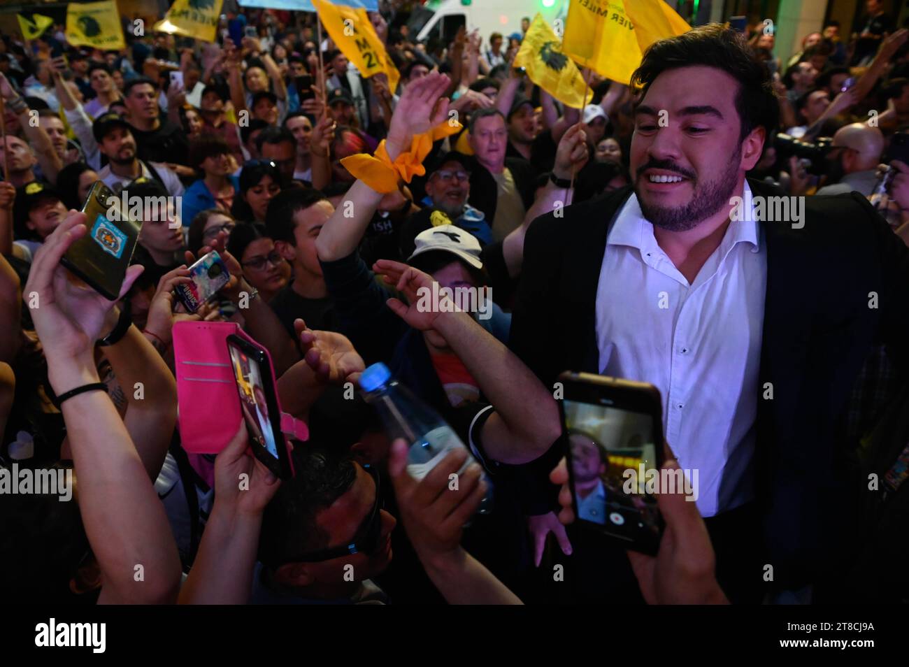 Buenos Aires, Argentinien. November 2023. Anhänger des libertären ...